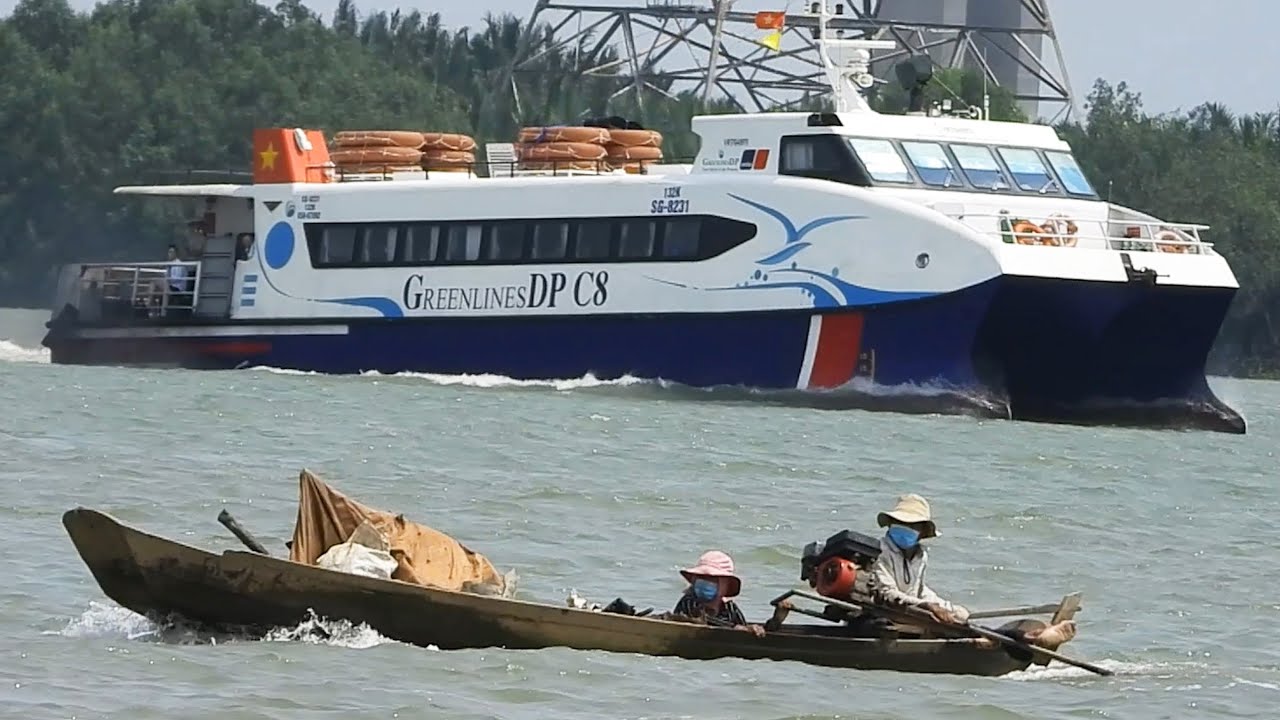 High speed Ship Surpasses Cargo Ship | 4K Shipspotting - YouTube