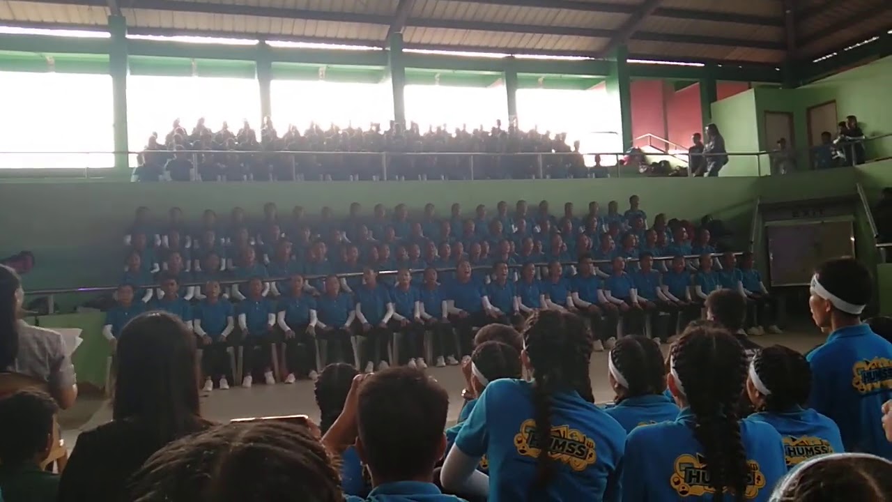BENCH YELL CHAMPION (OMSC-HUMSS) - YouTube
