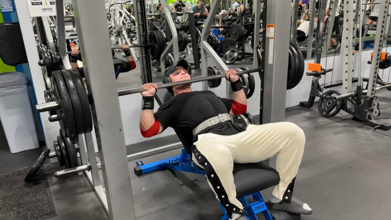 Diced to the Socks Eps.13 (Chest Day) - YouTube