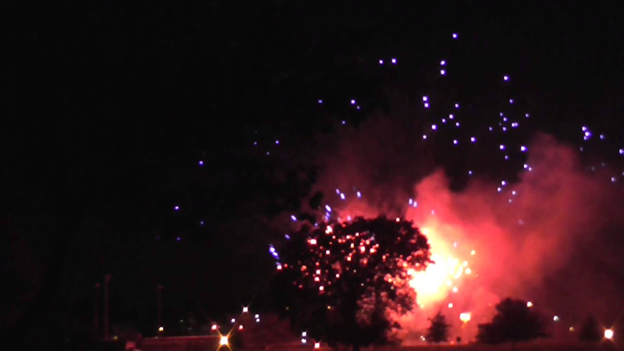 4th of July Fireworks Show 2013 (Clifton Main Memorial Park, NJ Pt. 2/2 ...