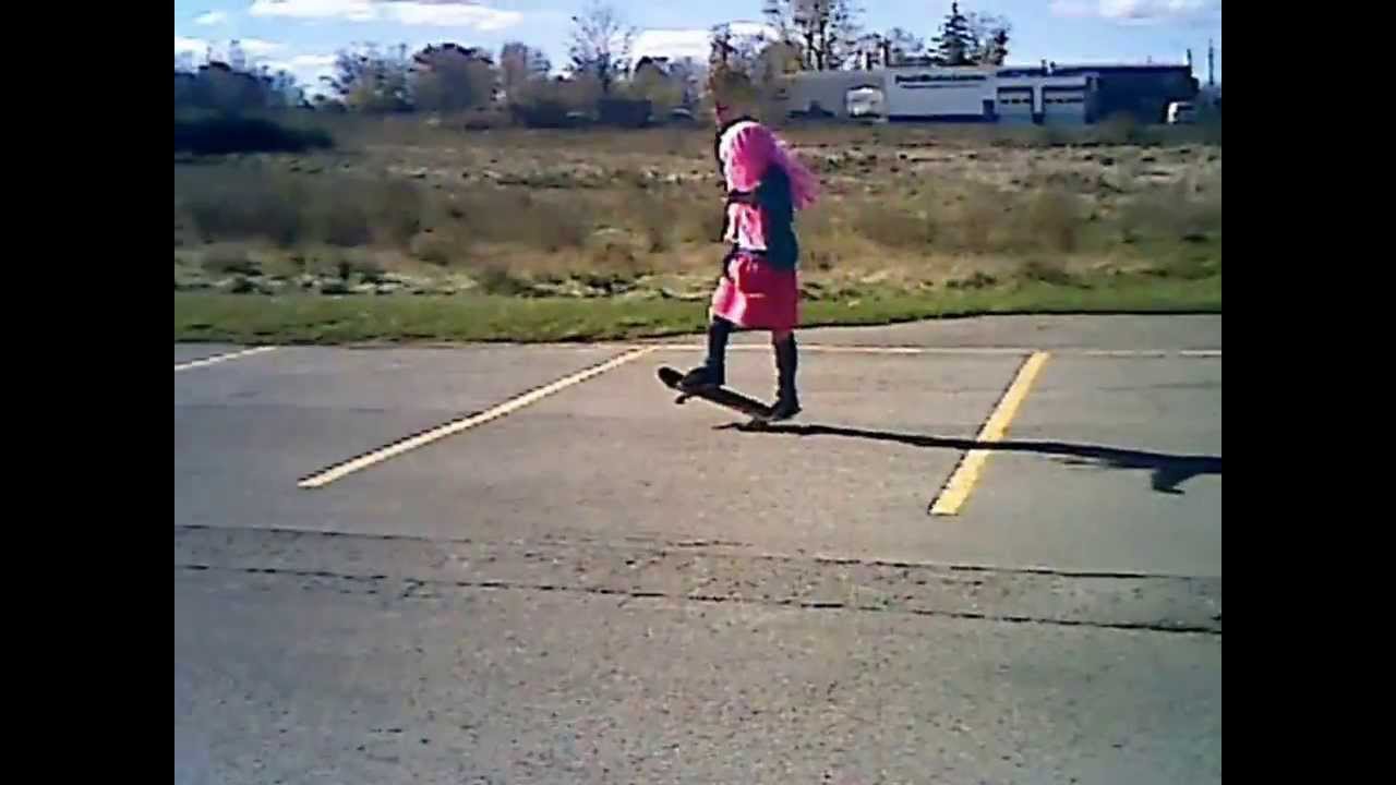 My Little Pony Pinkie Pie Skate Session - YouTube