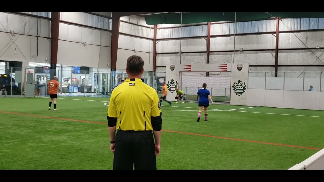 Steel wins vs other Fredericksburg fieldhouse. - YouTube