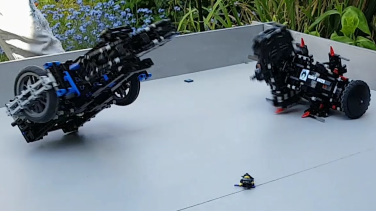 Robot Miles vs Robot Smith - Lego Robot Battle 21 (29 May 2021) - YouTube