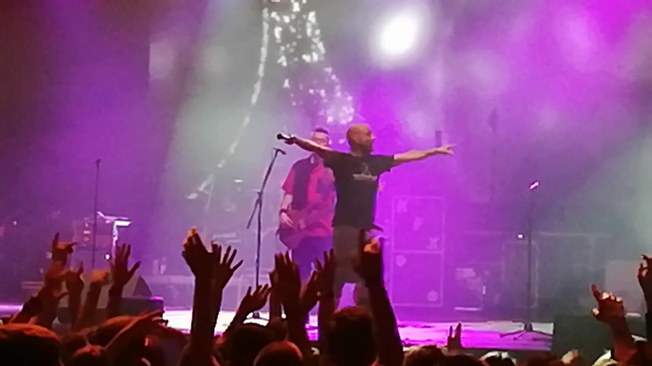 HLADNO PIVO - Mlohava ćuna, Live, Dom sportova, Zagreb - YouTube