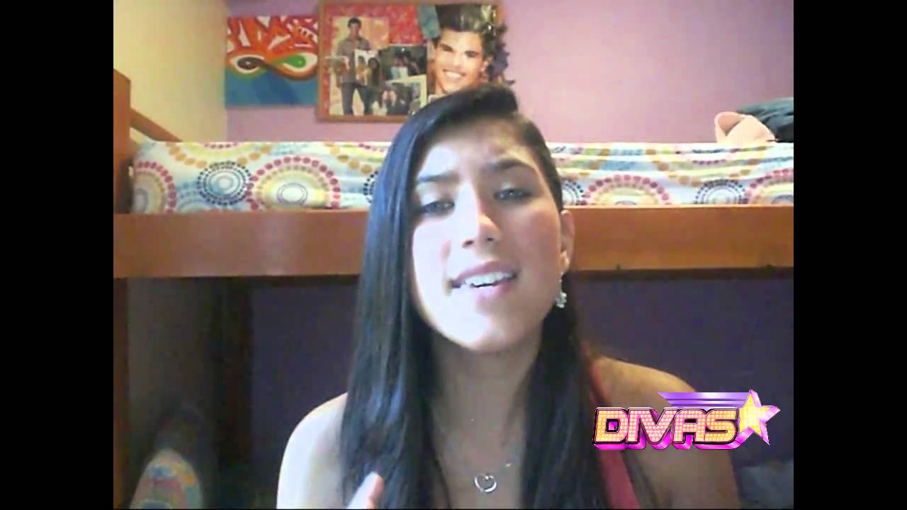 Laura (Venezuela) - Primer concierto para Divas de Eslamoda.com - YouTube