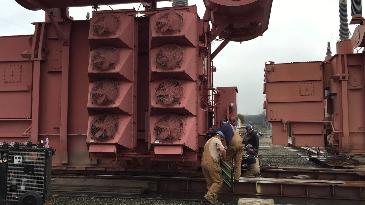 BPA Rigging Crew Moves 547,000-Pound Transformer - YouTube