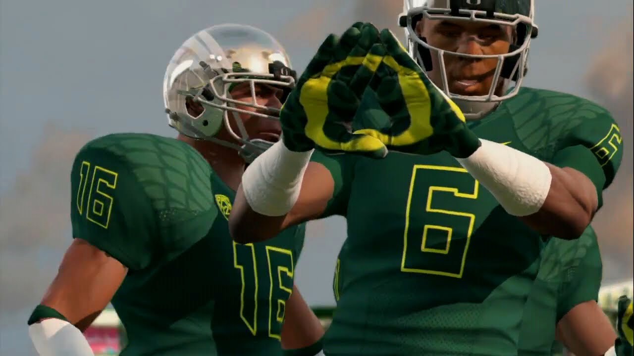 NCAA Football 14: Gameplay Trailer w/ NEW Presentation Features! - YouTube