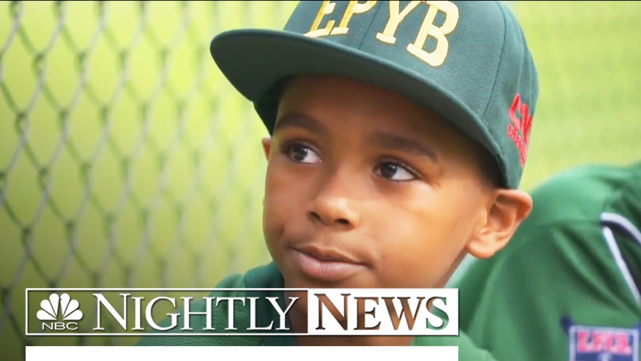 Chicago Kids and Police Bond Through Baseball | NBC Nightly News - YouTube