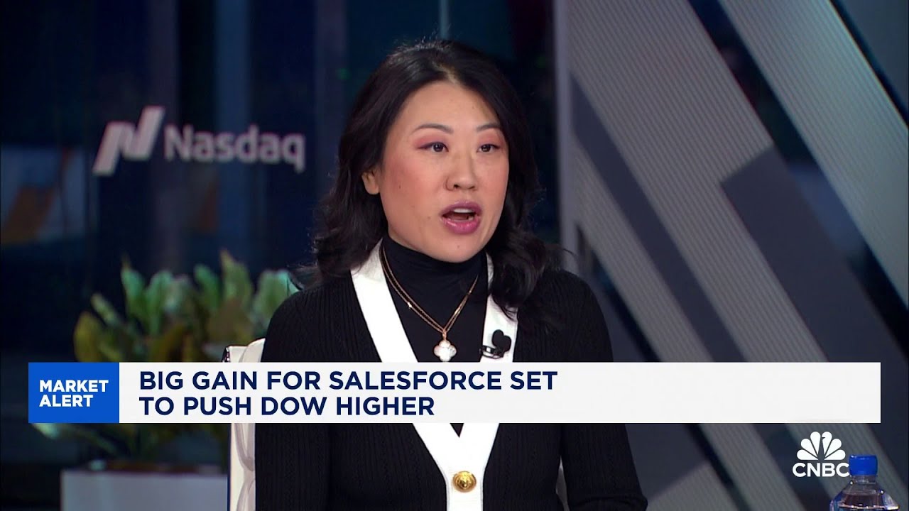 There's a lot of investor concerns for Q1 of next year, says RBC's Amy ...