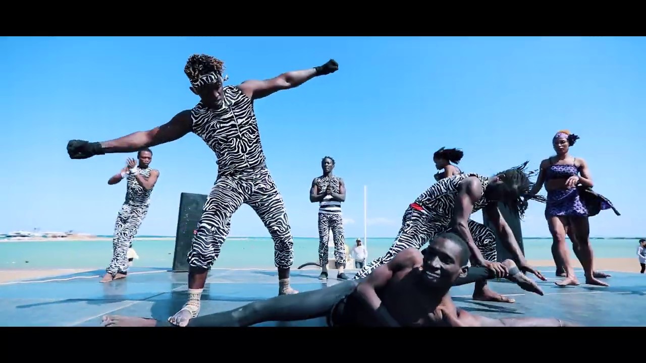 THE BEST OF AFRICAN DANCE AND ACROBATIC SHOW - YouTube