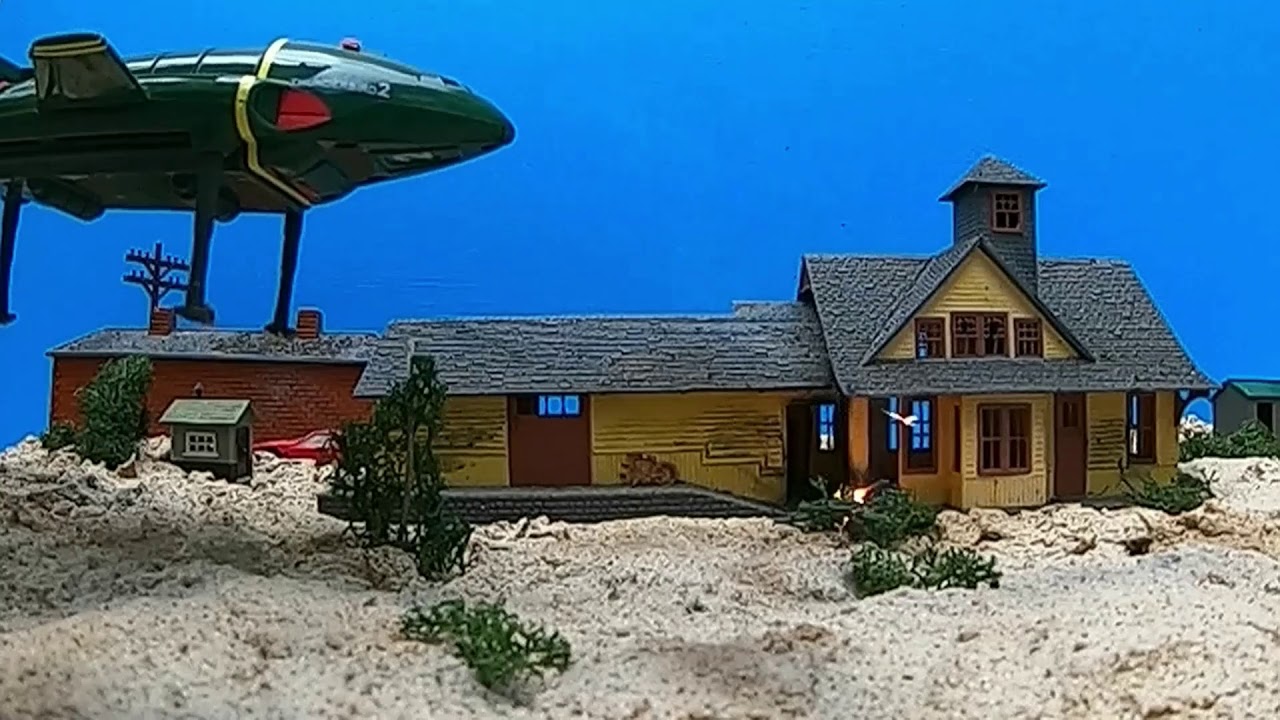 Thunderbirds Explosion. - YouTube