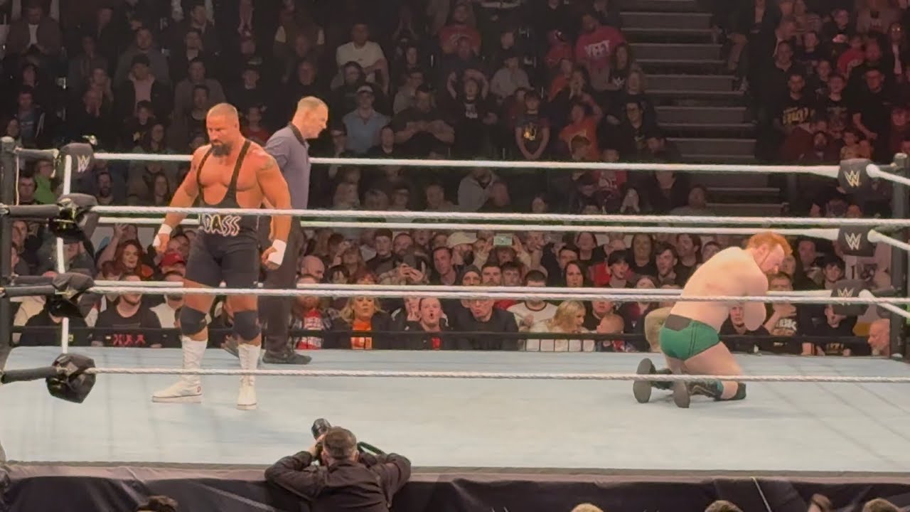 Bron Breakker vs Sheamus FULL MATCH - #WWE Live Event - YouTube