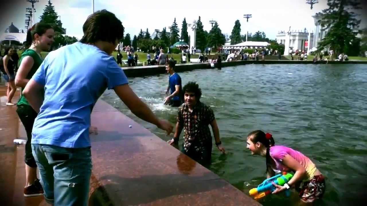 Флэшмоб - Водная битва! / Water Battle 2012 - YouTube