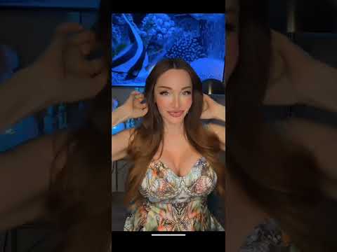 Live mom beautiful sexy big breasts happy to get gift 