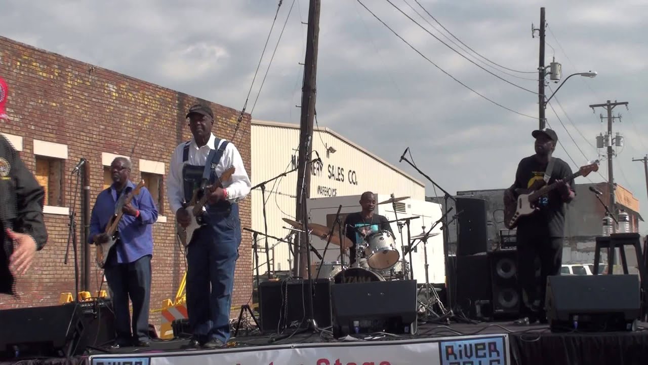 Daddy Mack Blues Band "Hard On Me" - YouTube