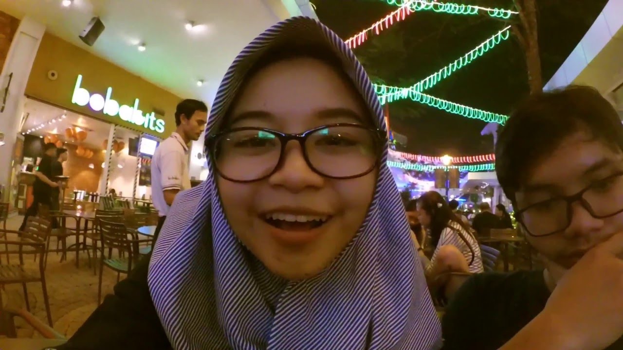 saturday night, Summarecon Mall Serpong, BSD - YouTube