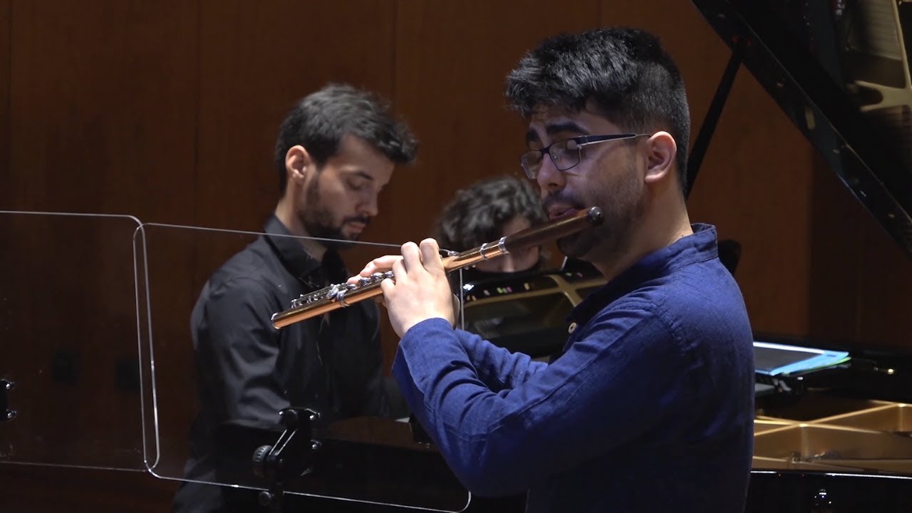 J. RODRIGO - CONCIERTO PASTORAL - YouTube