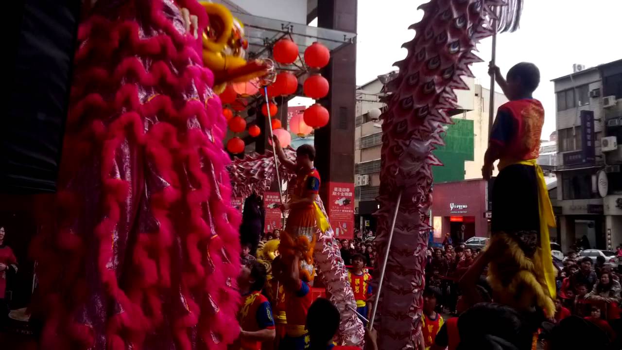 Chinese New Year Snake Dance - YouTube