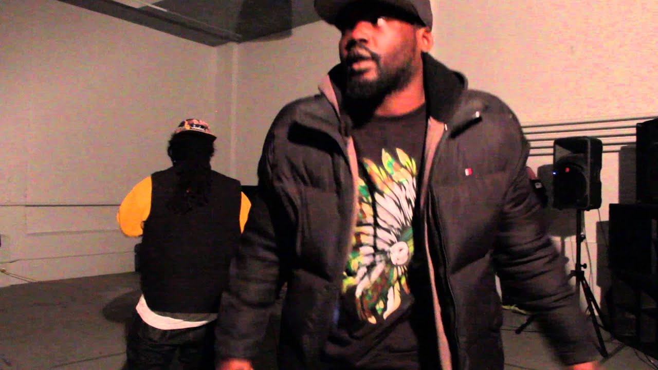 Paranom LIVE at Uniun HopeNmic - YouTube