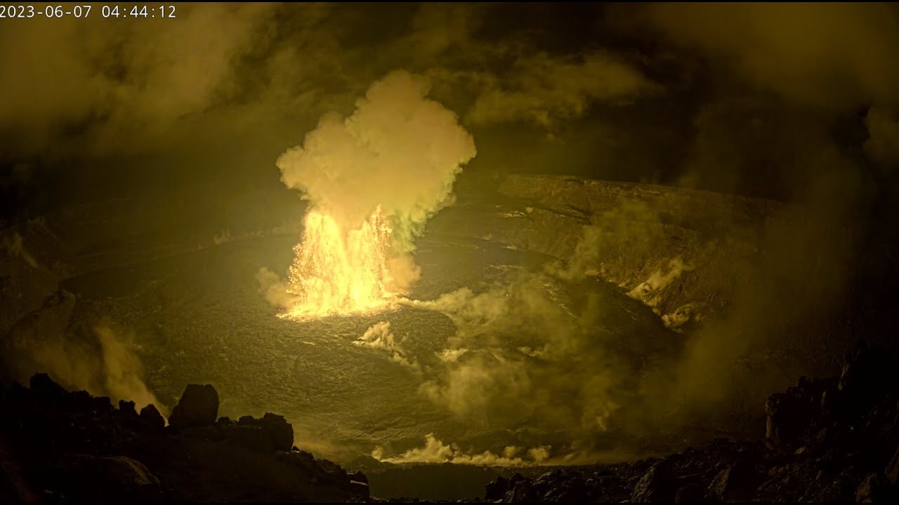 V1cam captures Kīlauea summit eruption onset in Halema‘uma‘u - June 7 ...