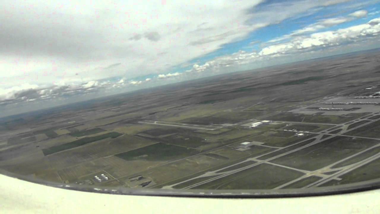 DEN HD United Airlines E170 Bumpy Take-off First Class Denver Embraer ...
