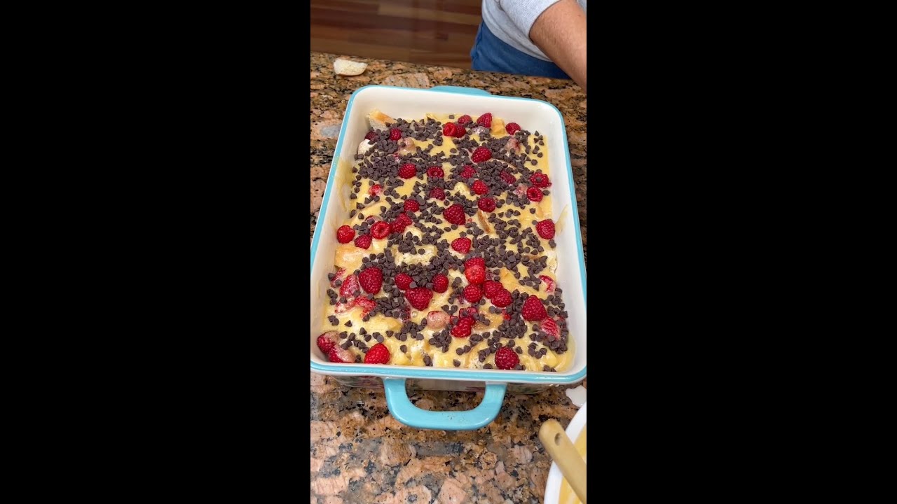 Valentines Bread Pudding - YouTube