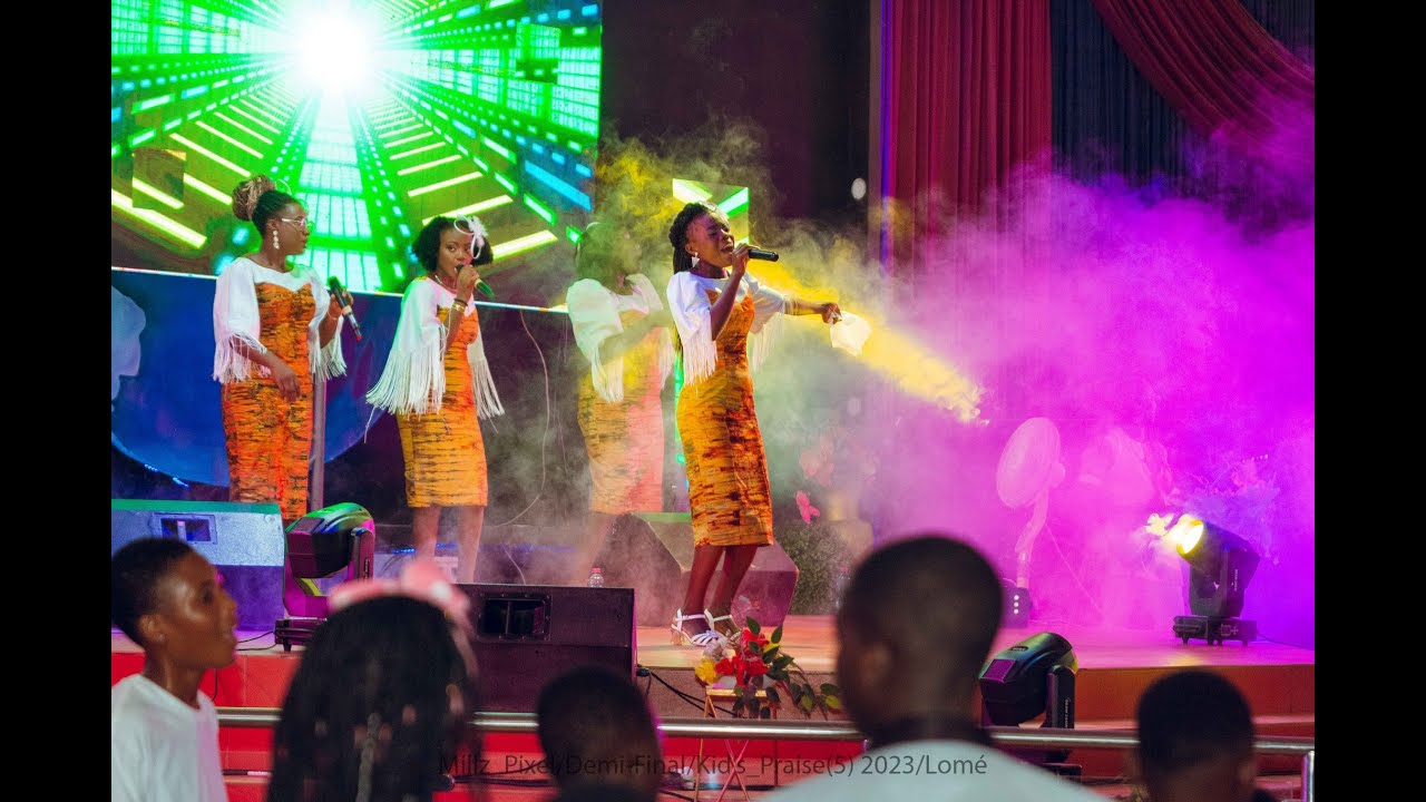 Ewe Praise Medley at KID'S PRAISE 5 DEMI FINALE (TOGO GOSPEL MUSIC ...