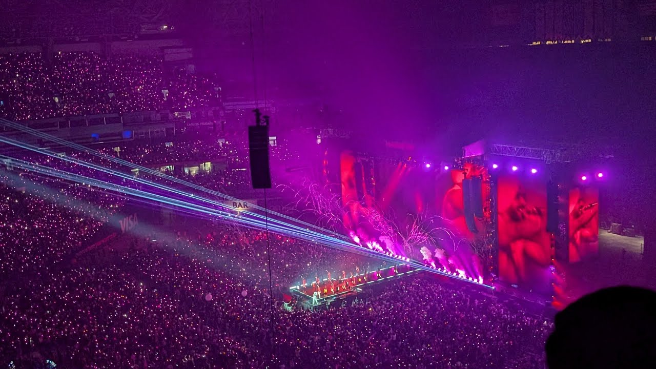 This is how the world's biggest Punjabi artist concert ends| Roger ...
