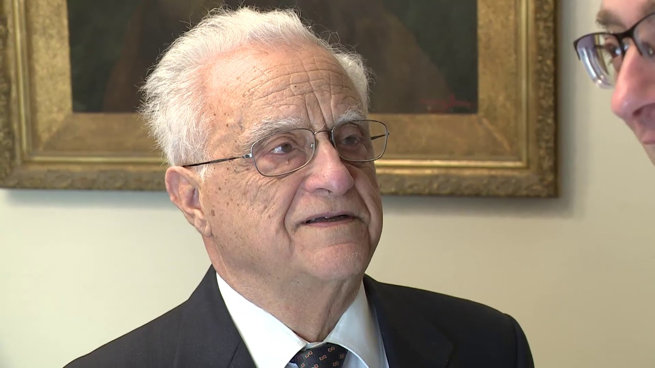 Il-Kap tal-PN Adrian Delia jiltaqa' mal-President Emeritus Eddie Fenech ...