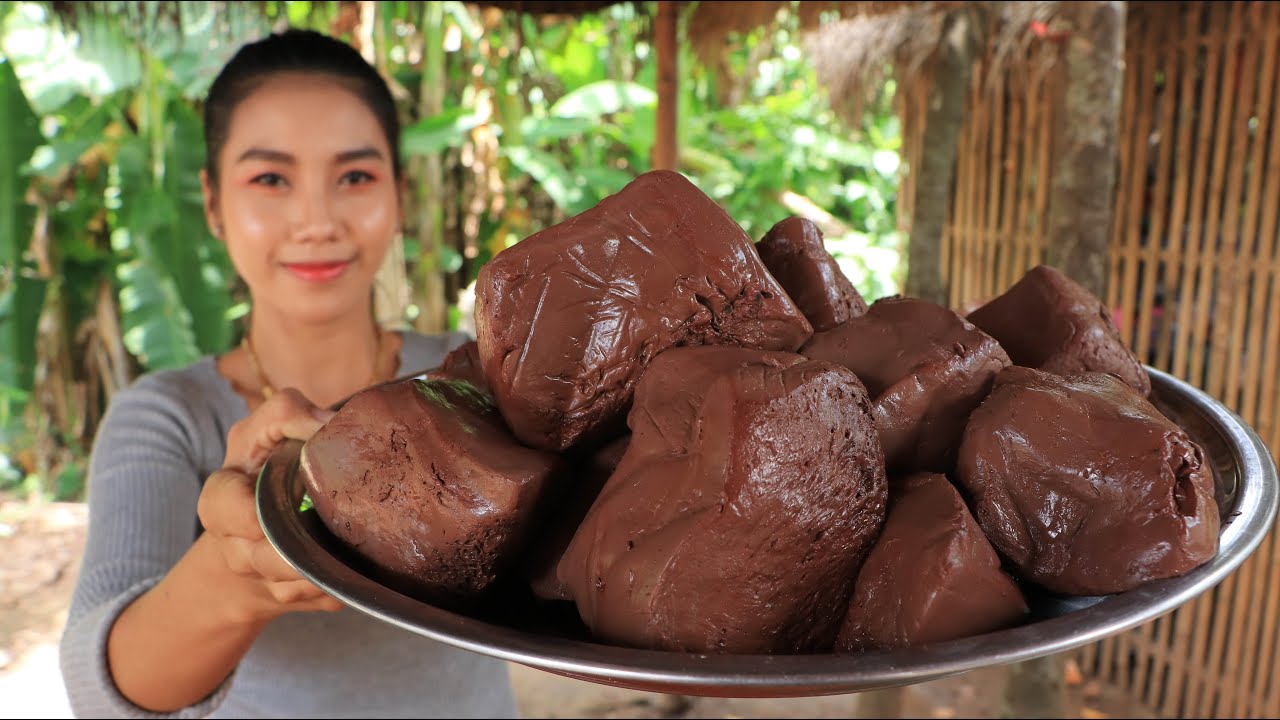 Cooking pig blood stir-fry with bean sprouts recipe - YouTube