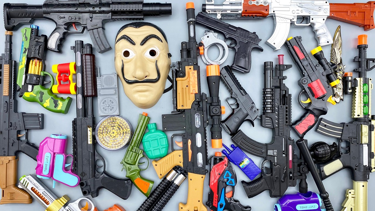 INSANE Toy Gun Arsenal! AK 47, SCAR L, M4 Rifles, Pump Shotguns & Money ...