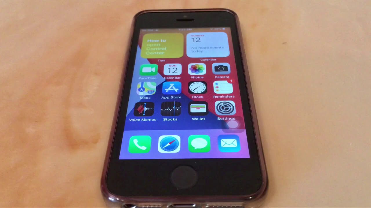 iPhone SE (1st gen) on iOS 14 - How Does it Performe - YouTube