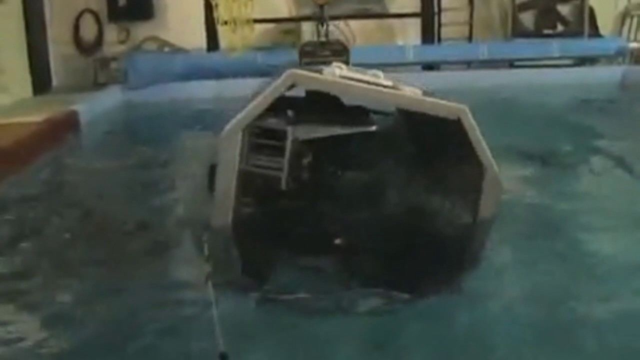 SAR Tech Crse 41 Helicopter Underwater Egress Training - YouTube