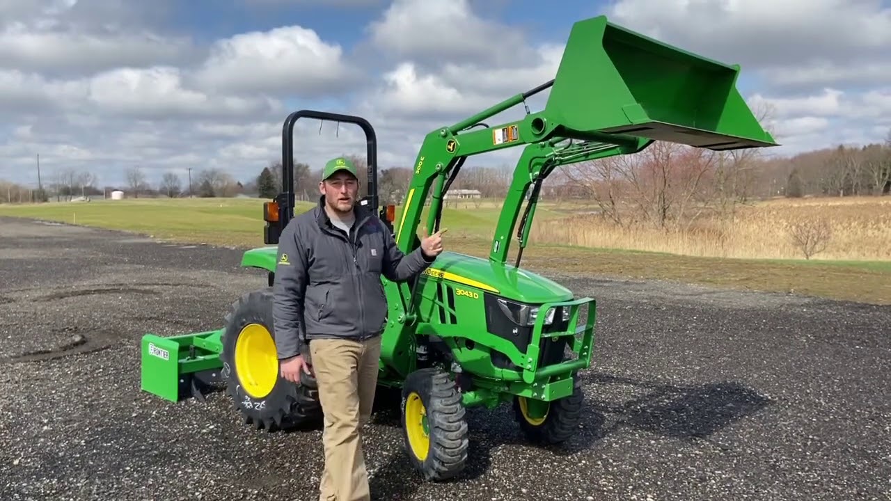 John Deere 3043D Gear Drive Tractor - YouTube