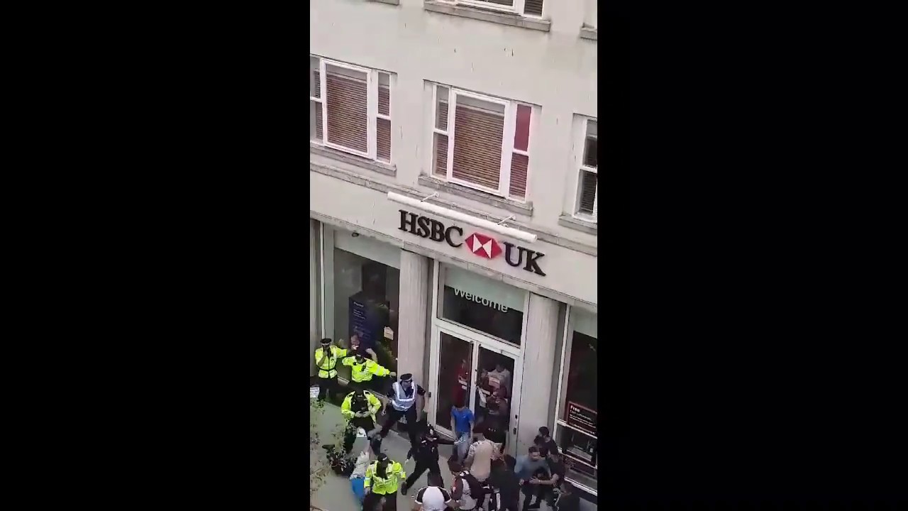 FIGHT AT EDL EVENT IN WORCESTER JULY 2018 - POLICE OFFICER INJURED ...