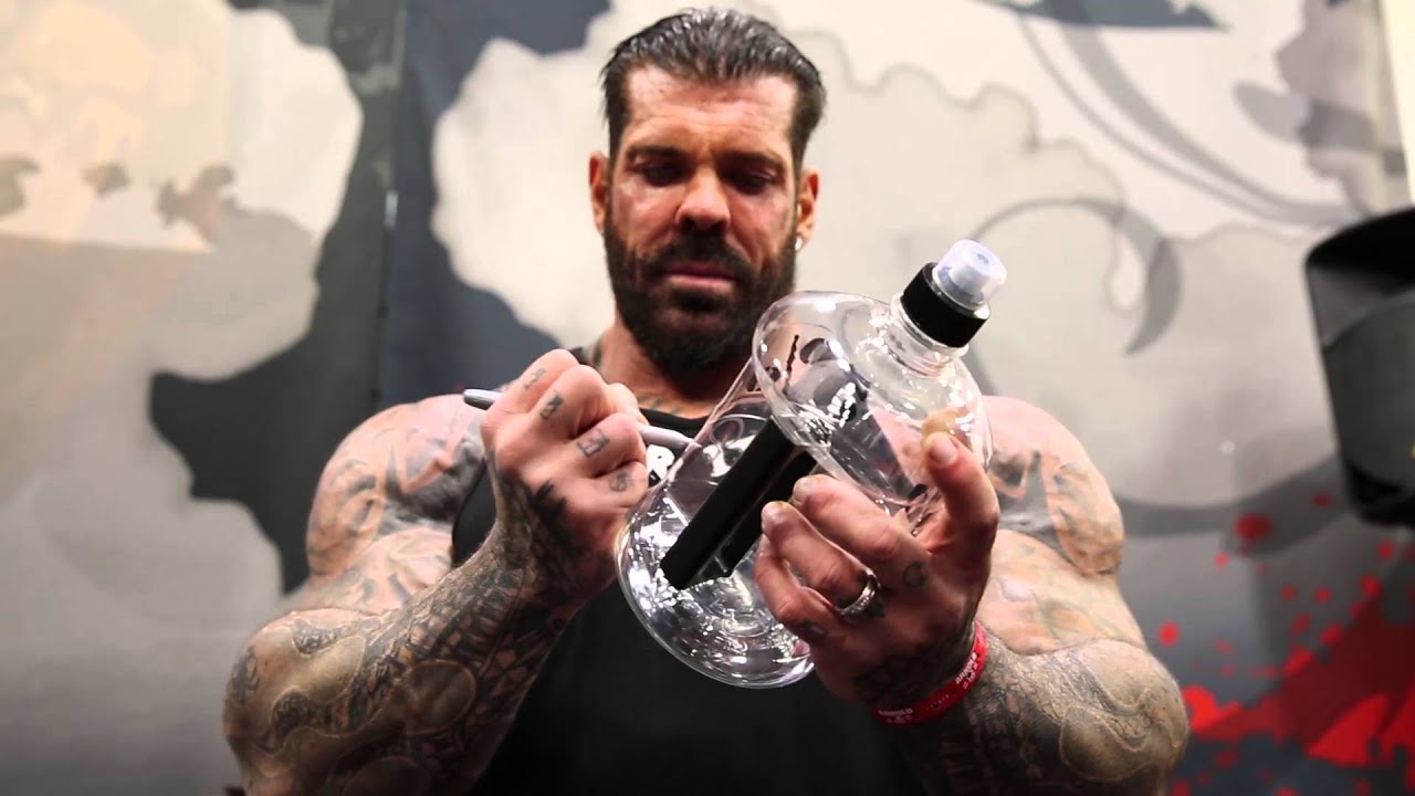 Rich Piana & 5% Nutrition Booth - Arnold Expo 2016 - YouTube