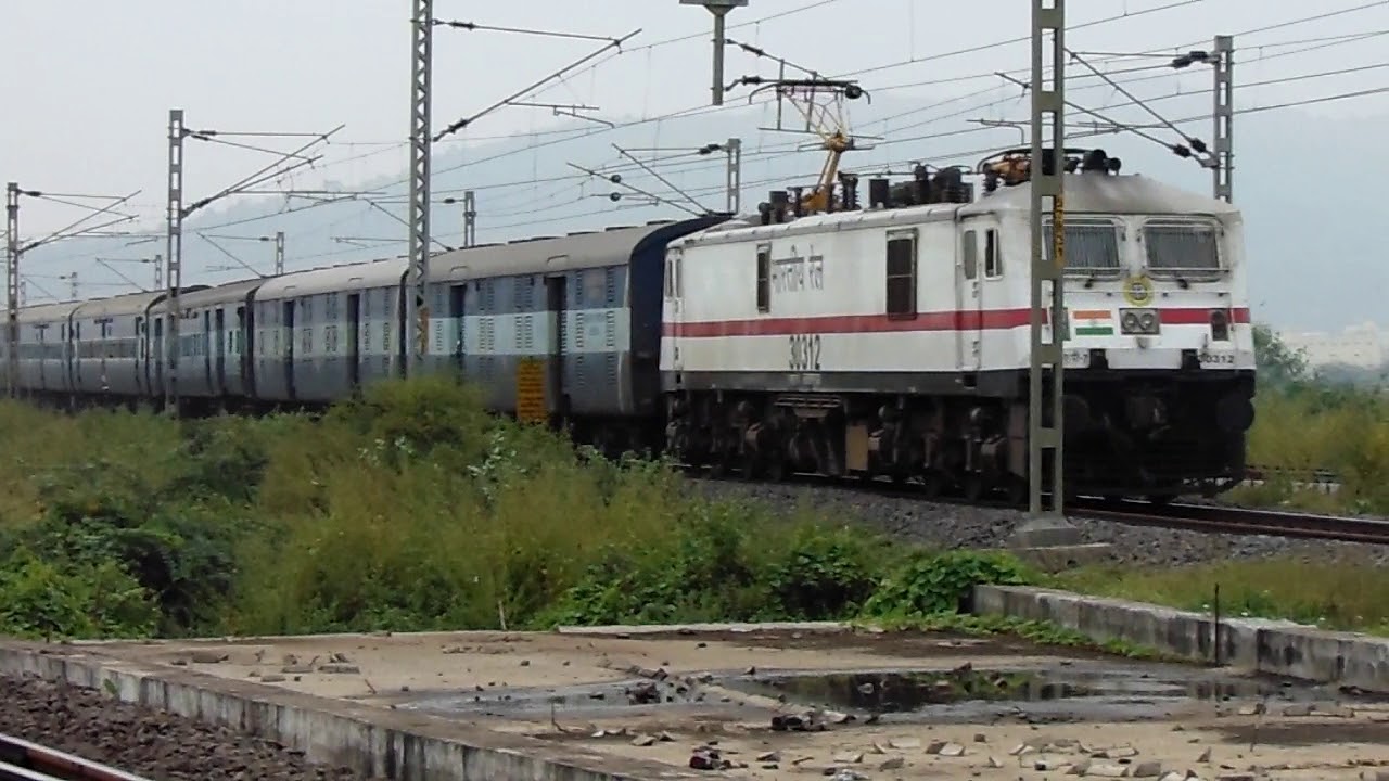 18645 Howrah Junction to Hyderabad Decan, East Coast Express,with 30312 ...