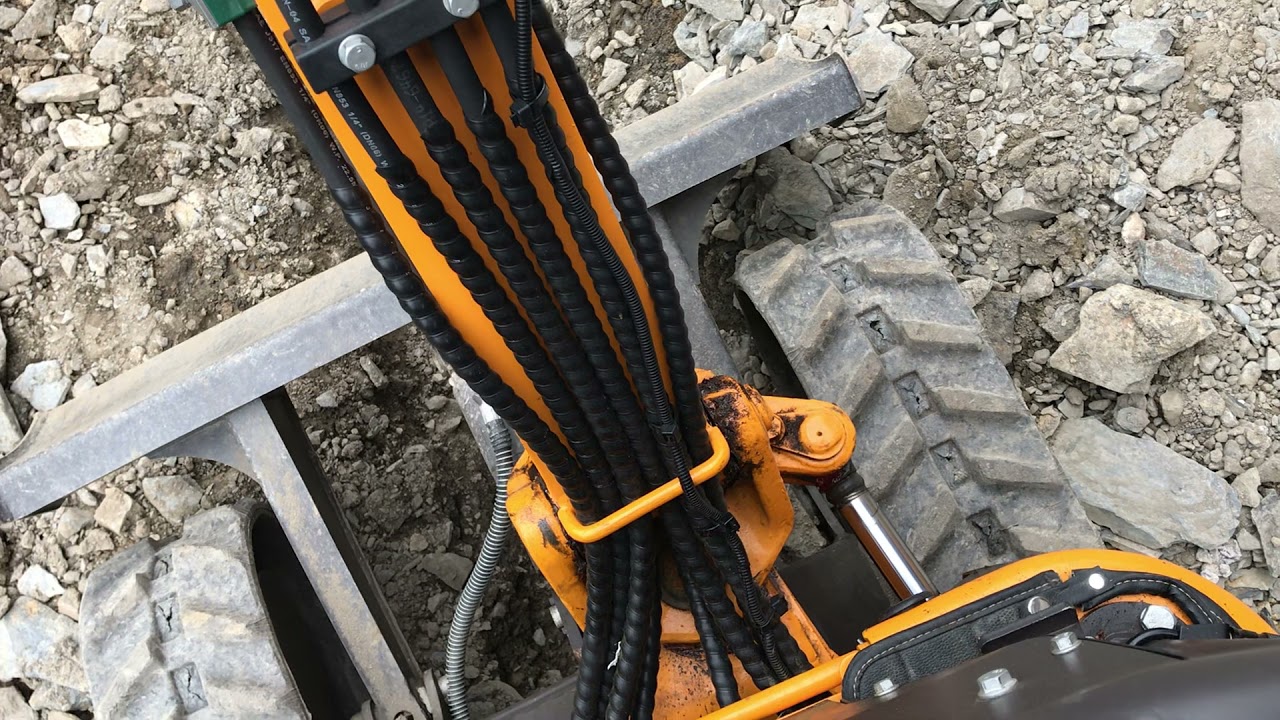 XN08 what’s an offset and swing boom? - YouTube