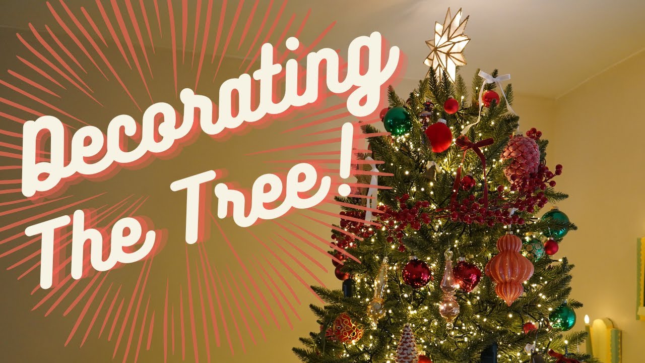 How to Decorate A Christmas Tree - YouTube