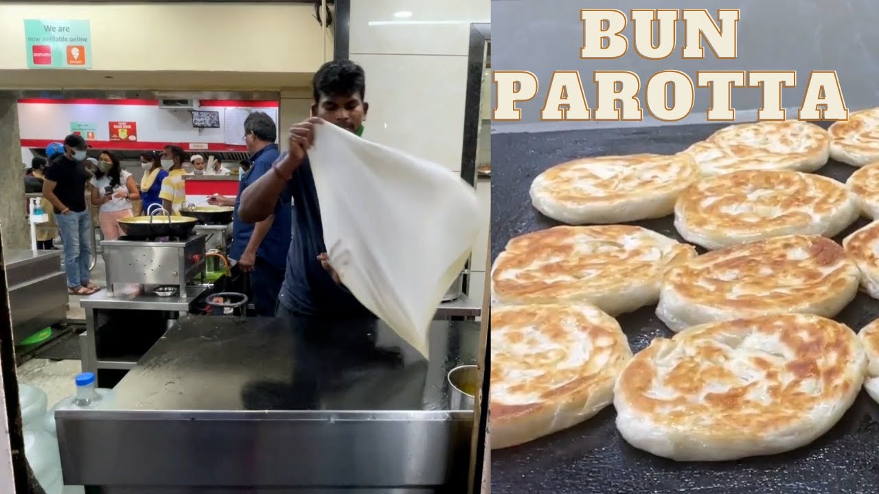 This Man sells Extremely Tasty Bun Paratha | Biggest Bun Parotta of ...