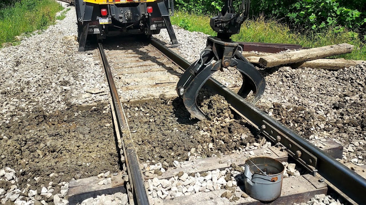Fixing a Really Bad Mud Spot on the Railroad Track - YouTube