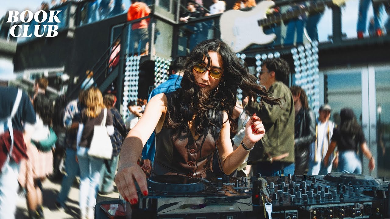 Deep House and Synth-Pop Mix on a NYC Rooftop | Asapalena - YouTube