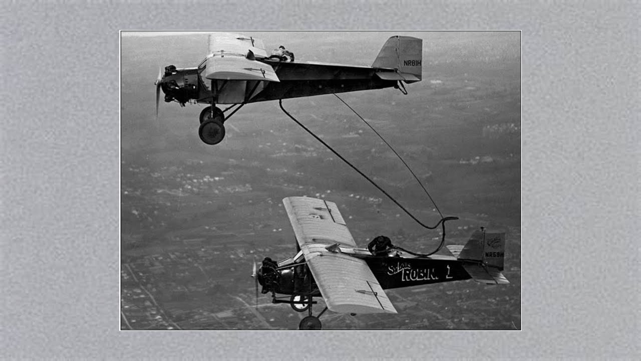 Mid-air refuelling: The Alan Cobham story - YouTube