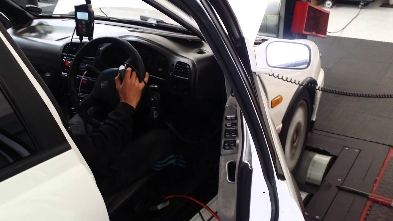 Nissan Sentra 200sti NeoVVL 1 - YouTube
