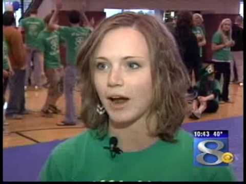 College students go bald for a cause - YouTube