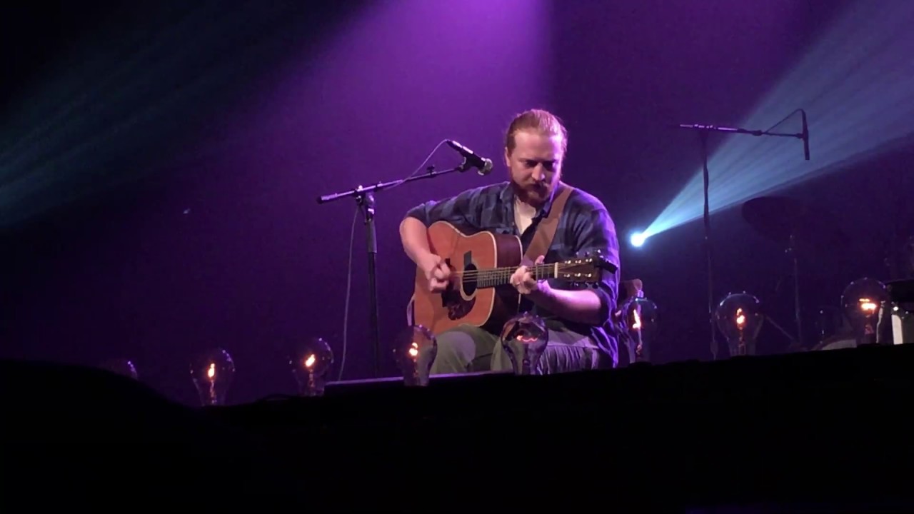 Tyler Childers - Banded Clovis - MAC 7-28-17 - YouTube