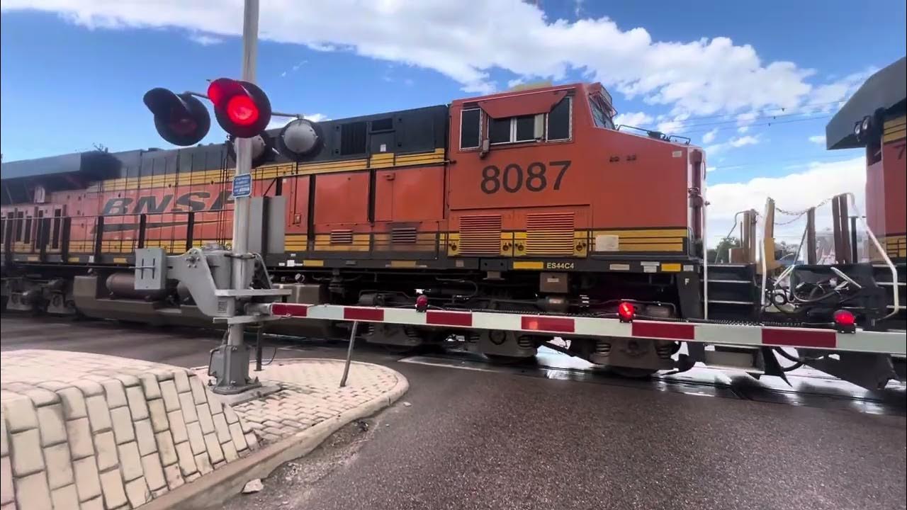 BNSF #7357 Leading & SB Elephant Style B-DENSBD4-15A With Two Unit’s At Fontaine In COS 7/15/23 ...