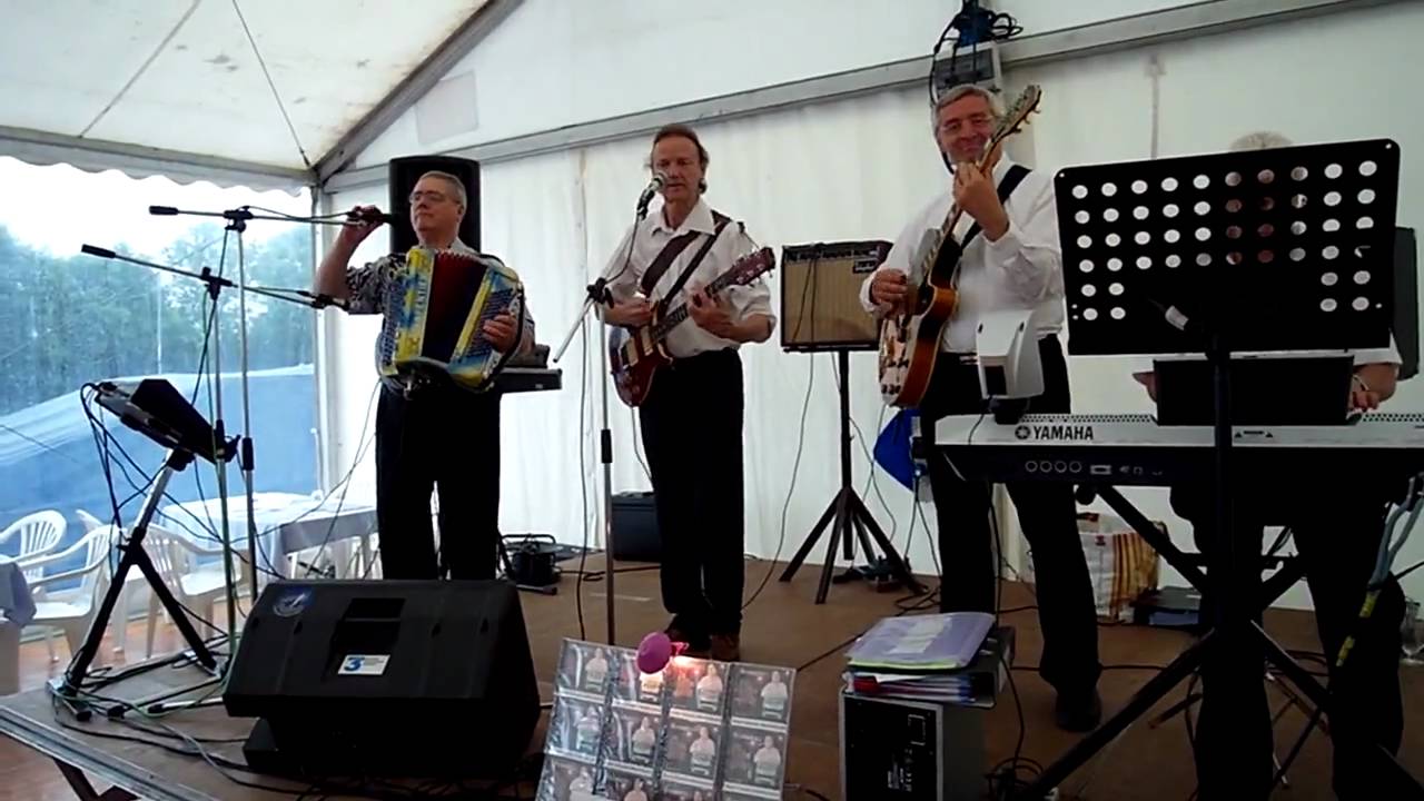 bal musette marche - YouTube