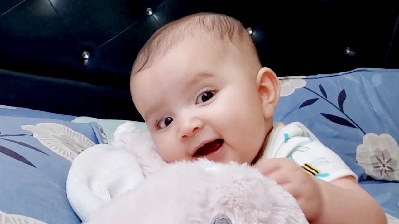 Cute Baby Arya is Playing | Cutest Baby Arya ! Fun Time | Arya Cute ...