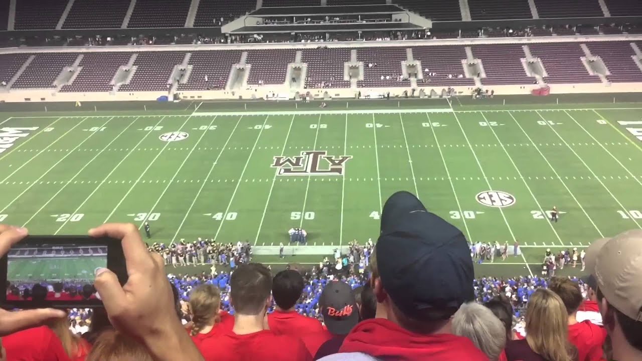 Texas A&M Midnight Yell 9/11/2015 - YouTube